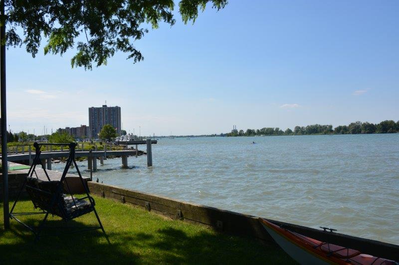 9780 Riverside Drive E - Details Property & Leasing